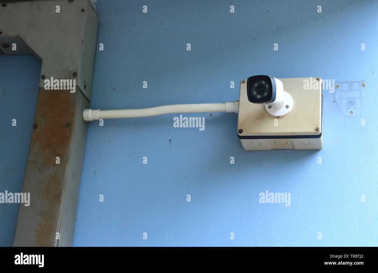 Installing cctv system hi-res stock photography and images - Alamy