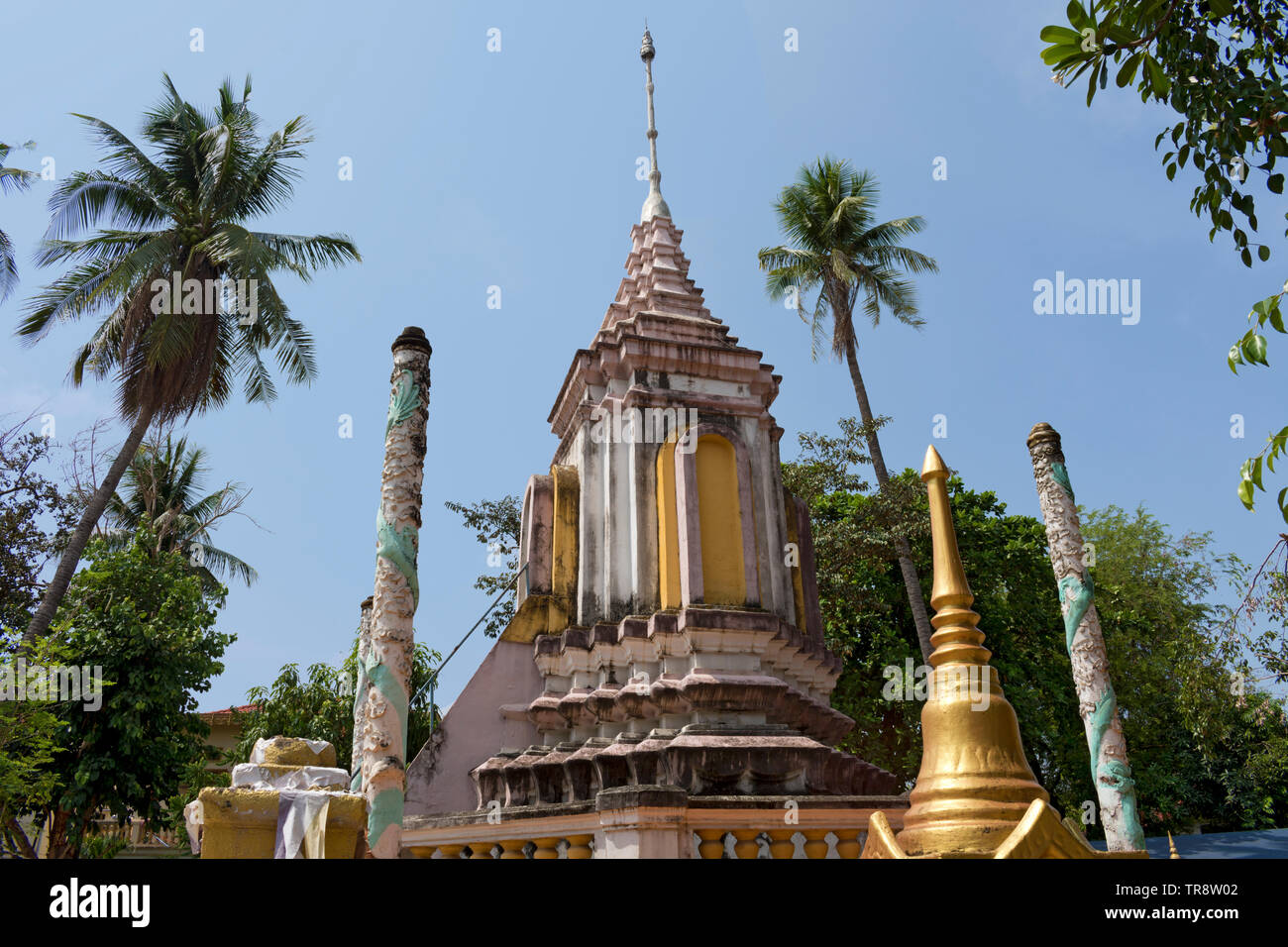 Damrey Sor Pagoda, Battambang, Cambodia Stock Photo - Alamy