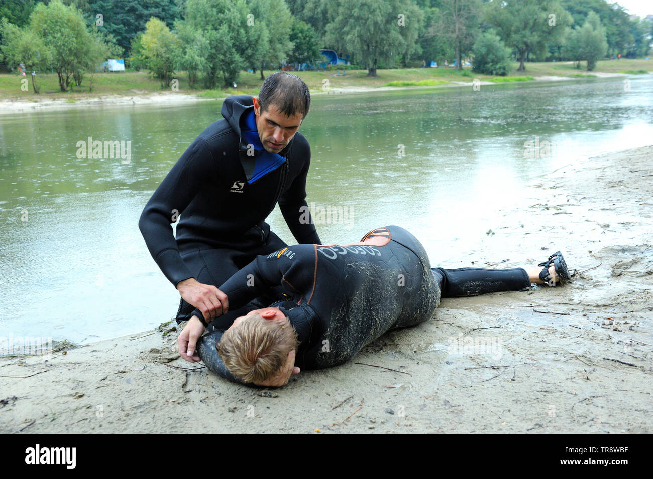 Artificial respiration method hi-res stock photography and images - Alamy