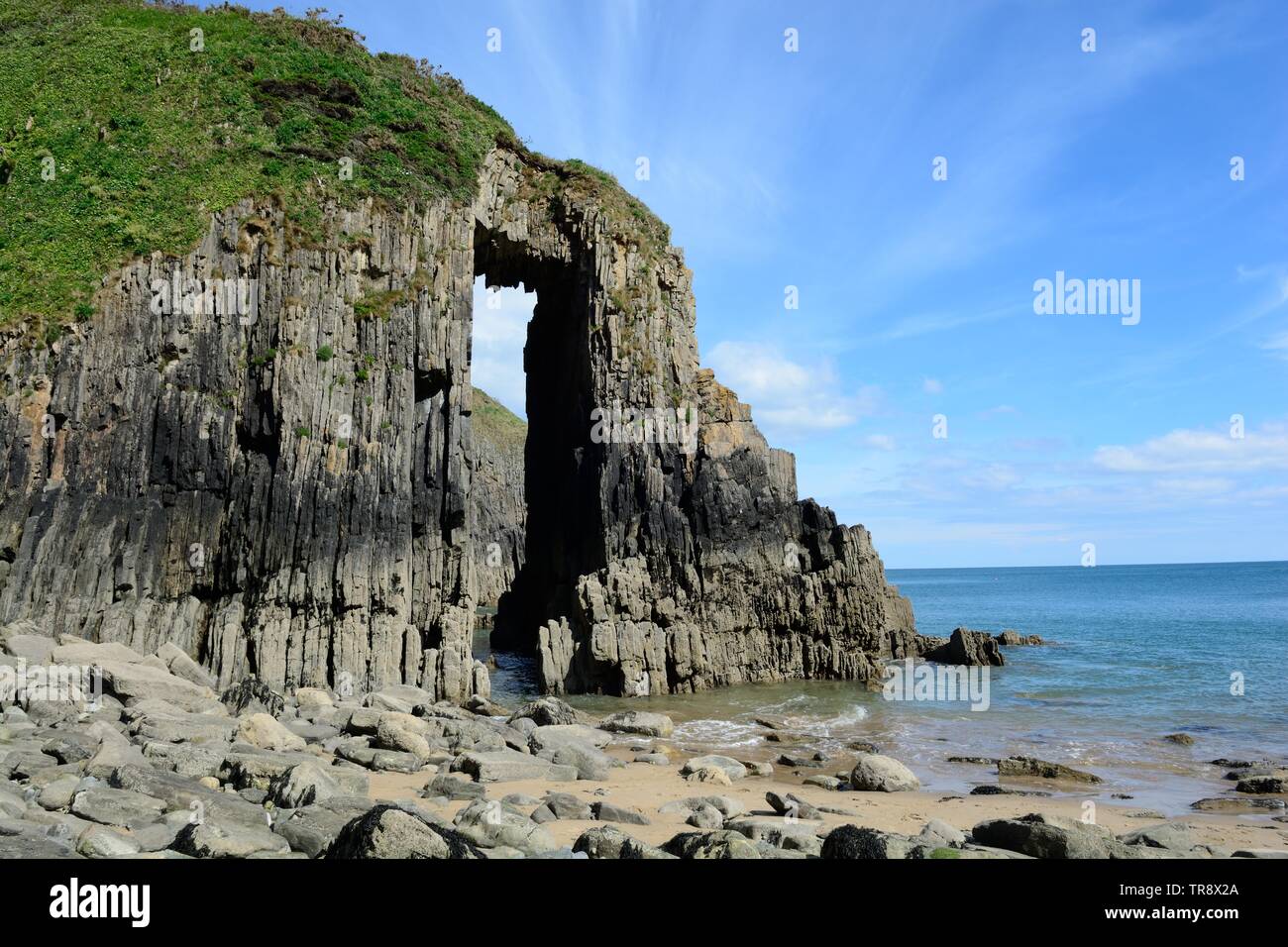 Church Doors natural limestone arch rock formation Church Door Cove ...