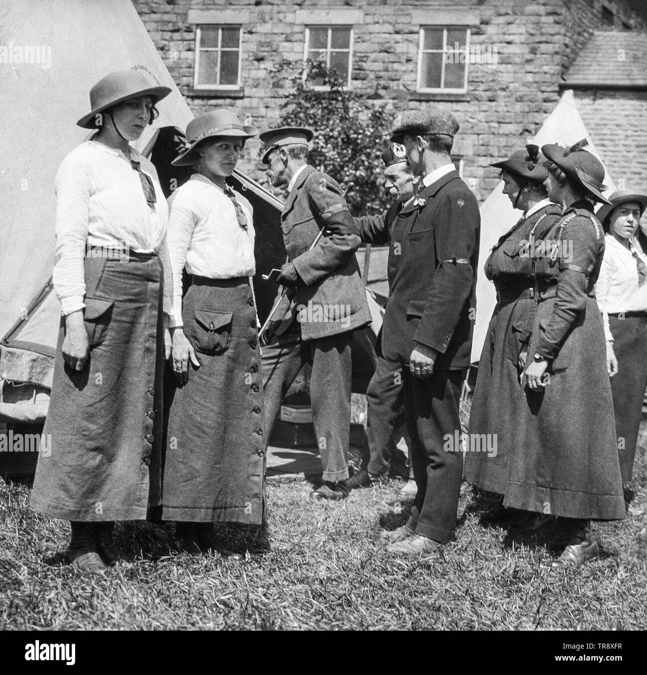 British officer first world war hi-res stock photography and images - Alamy