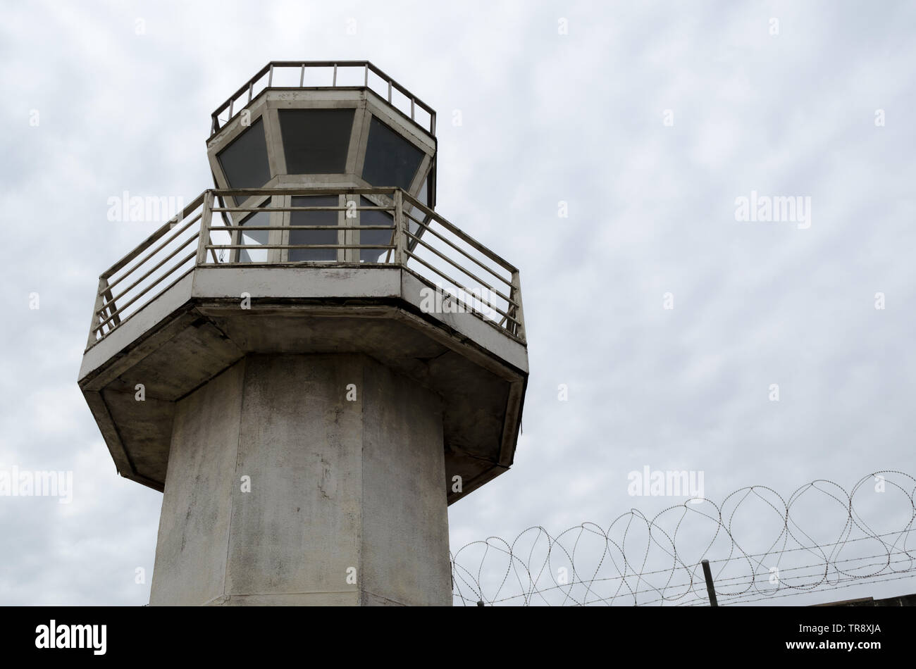 Prison barbed wire fence hi-res stock photography and images - Alamy