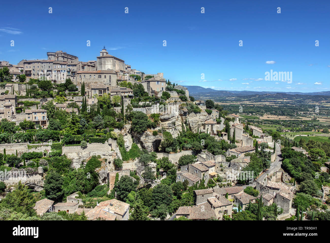 Gordes skyline hi-res stock photography and images - Alamy
