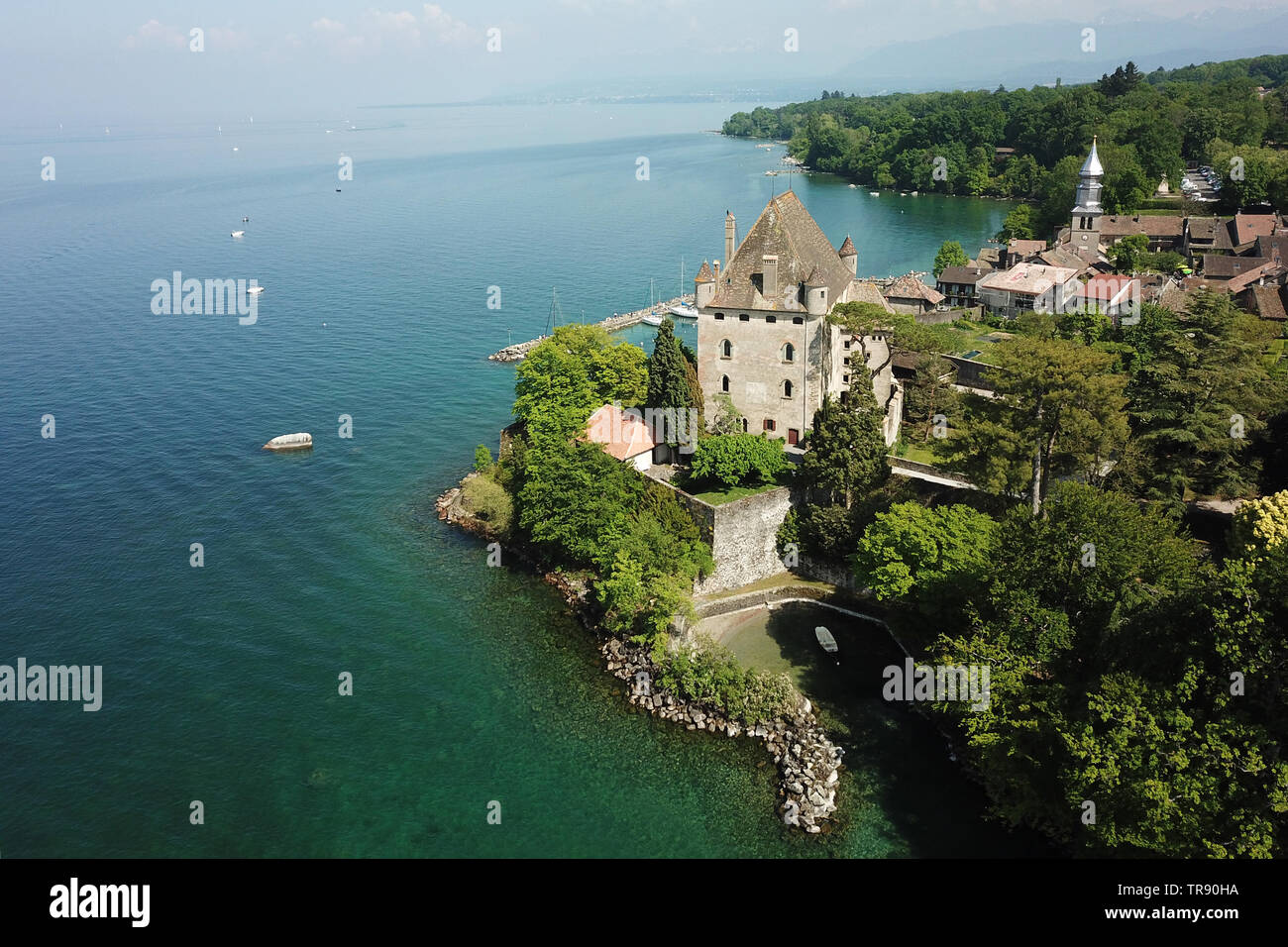 Yvoire france church hi-res stock photography and images - Alamy