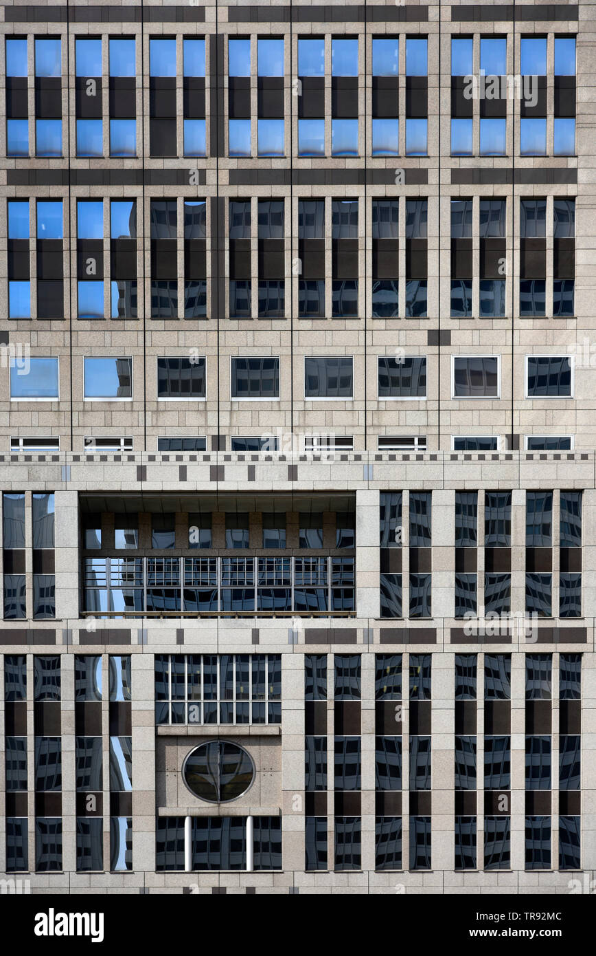 Ultra modern building hi-res stock photography and images - Alamy