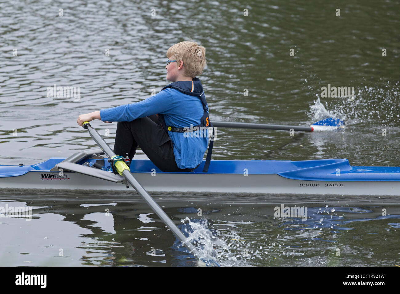 Youth club activity hi-res stock photography and images - Alamy