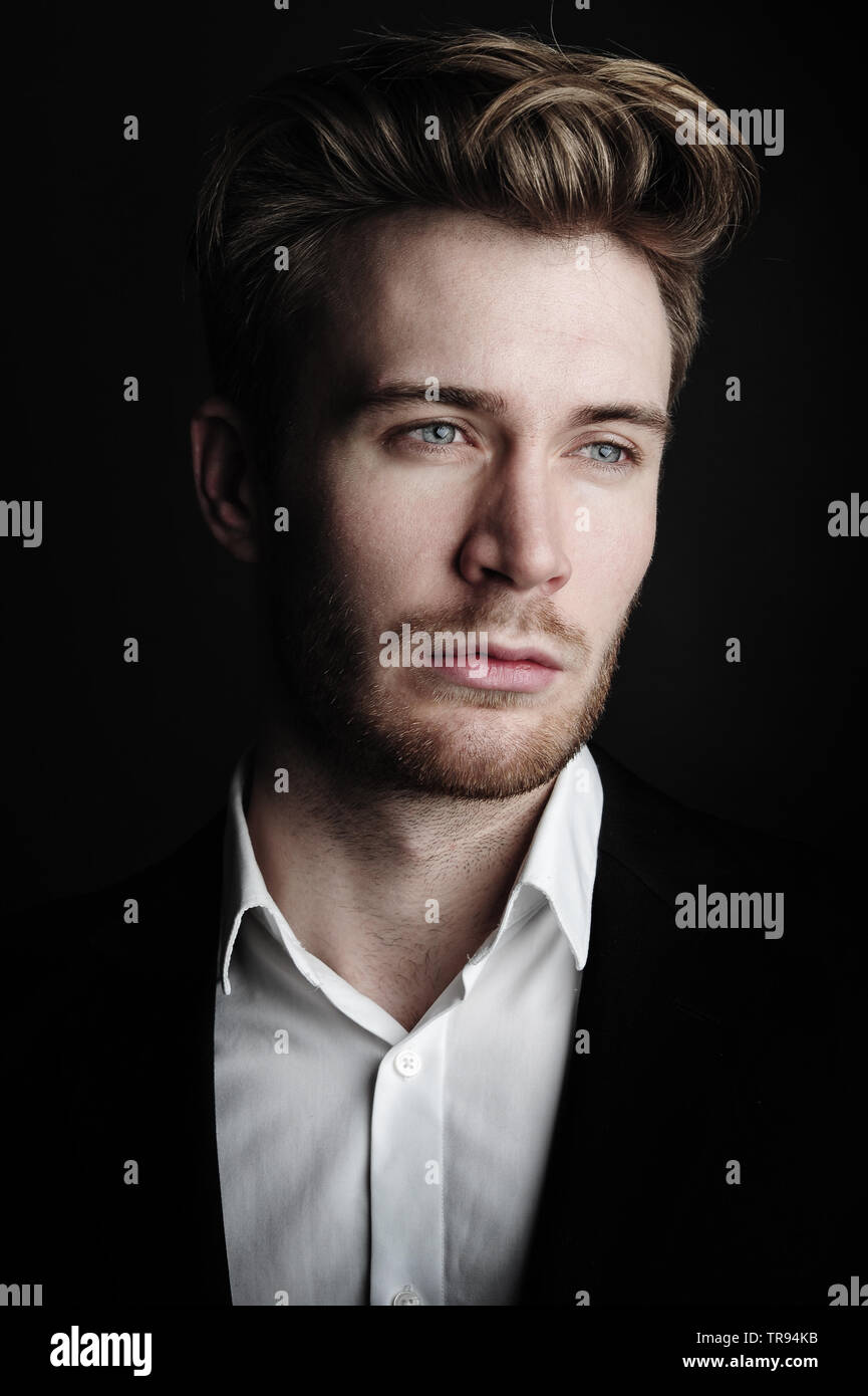 Business portrait background hi-res stock photography and images - Alamy
