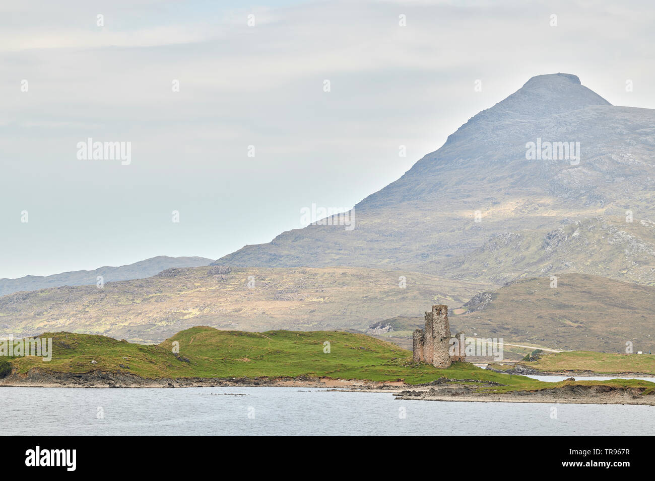 Mist over scottish highlands hi-res stock photography and images - Alamy