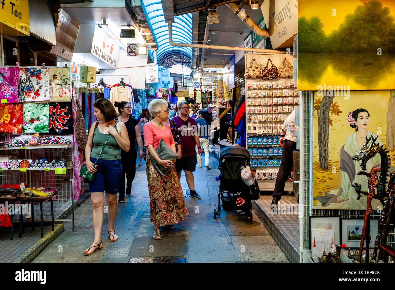 Tourists Shopping At Stanley Market, Stanley, Hong Kong, China Stock ...