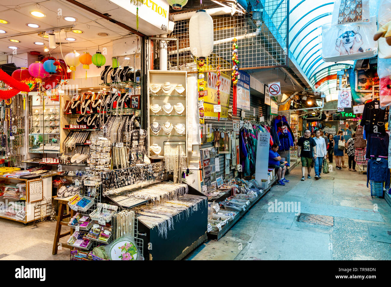 People Shopping At Stanley Market, Stanley, Hong Kong, China Stock ...