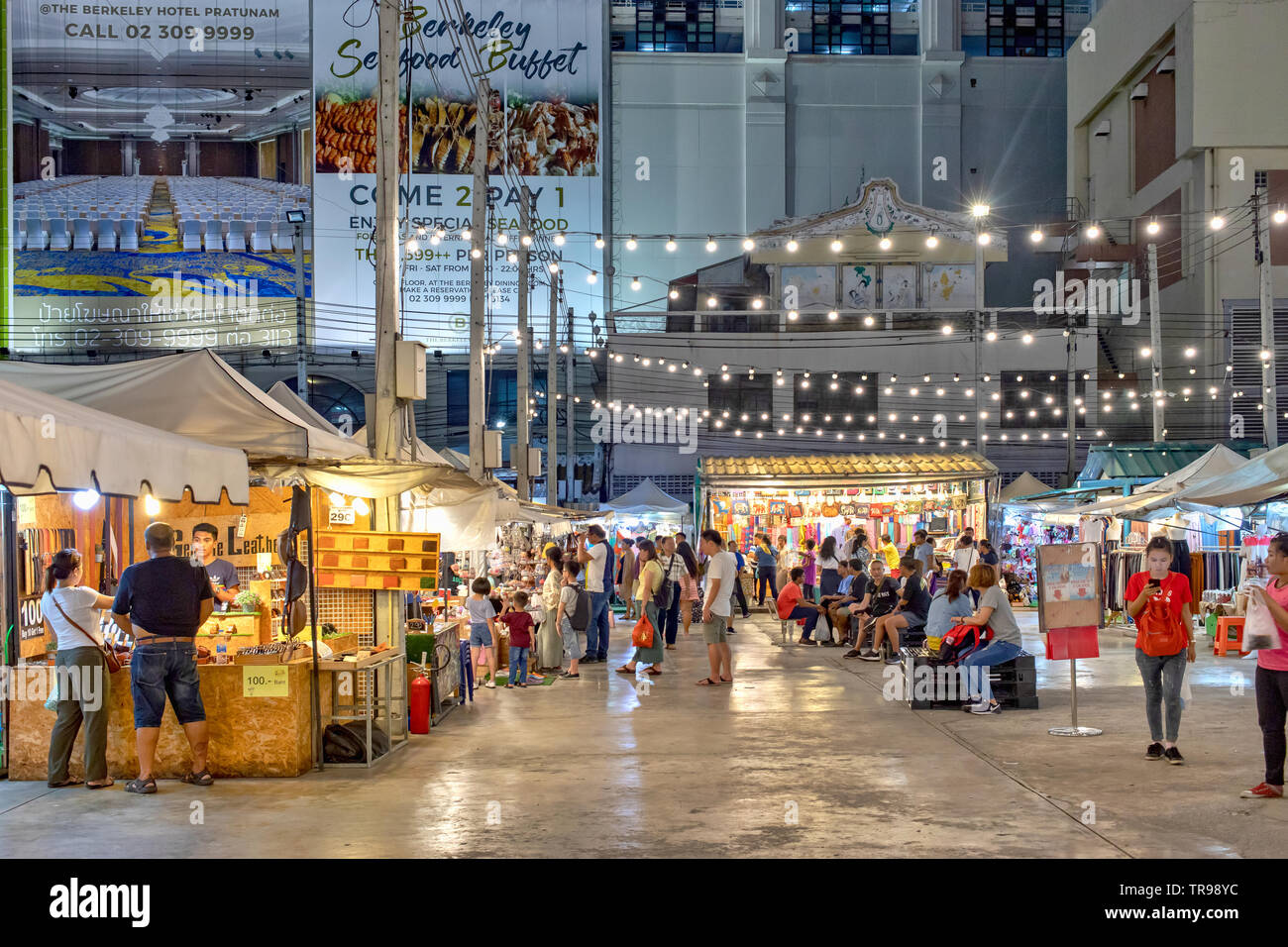 Talad neon night market hi-res stock photography and images - Alamy