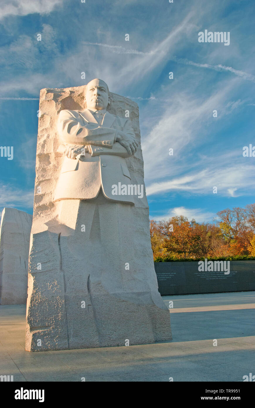 Martin luther king memorial view hi-res stock photography and images ...