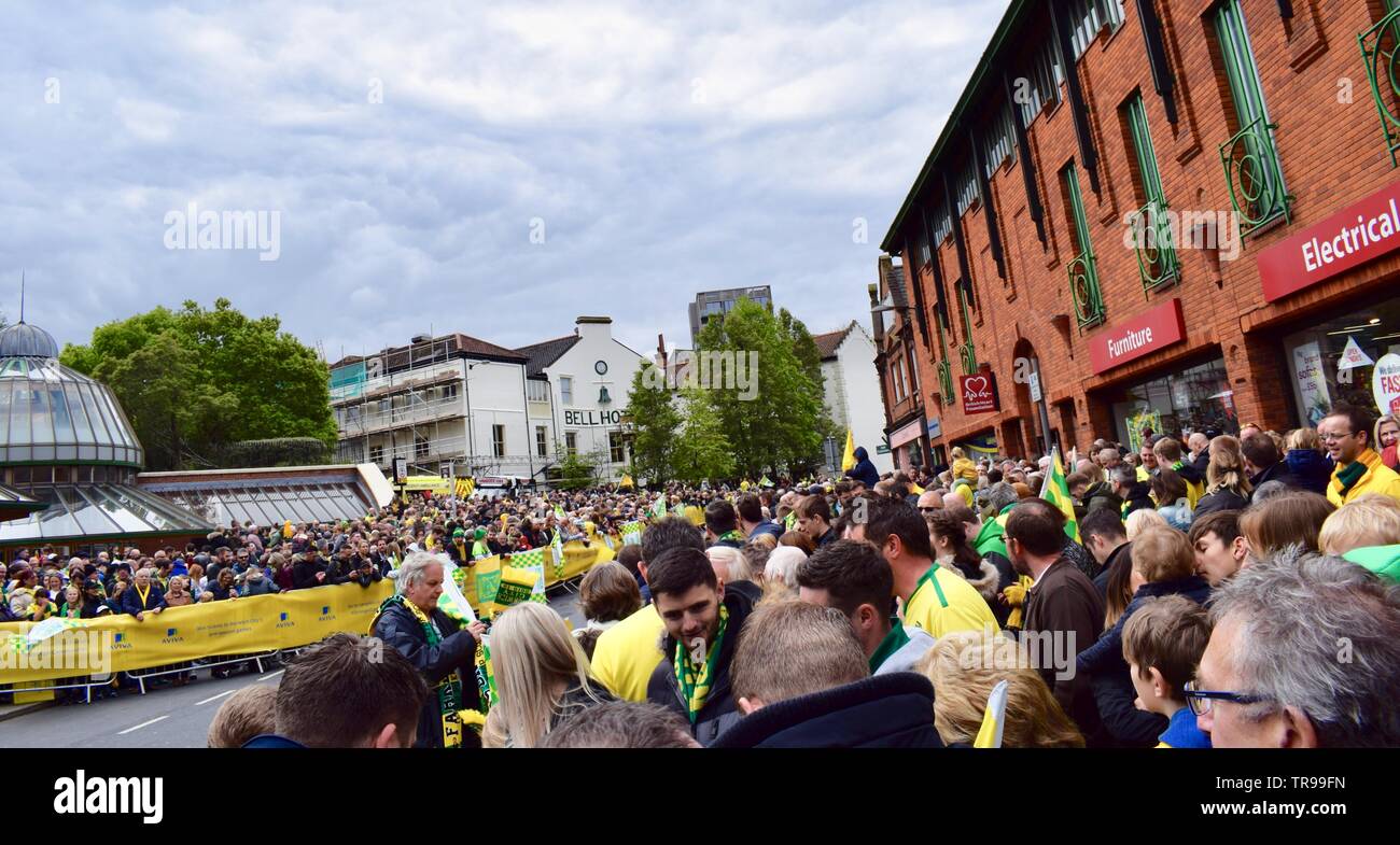 Parade celebrations hi-res stock photography and images - Alamy