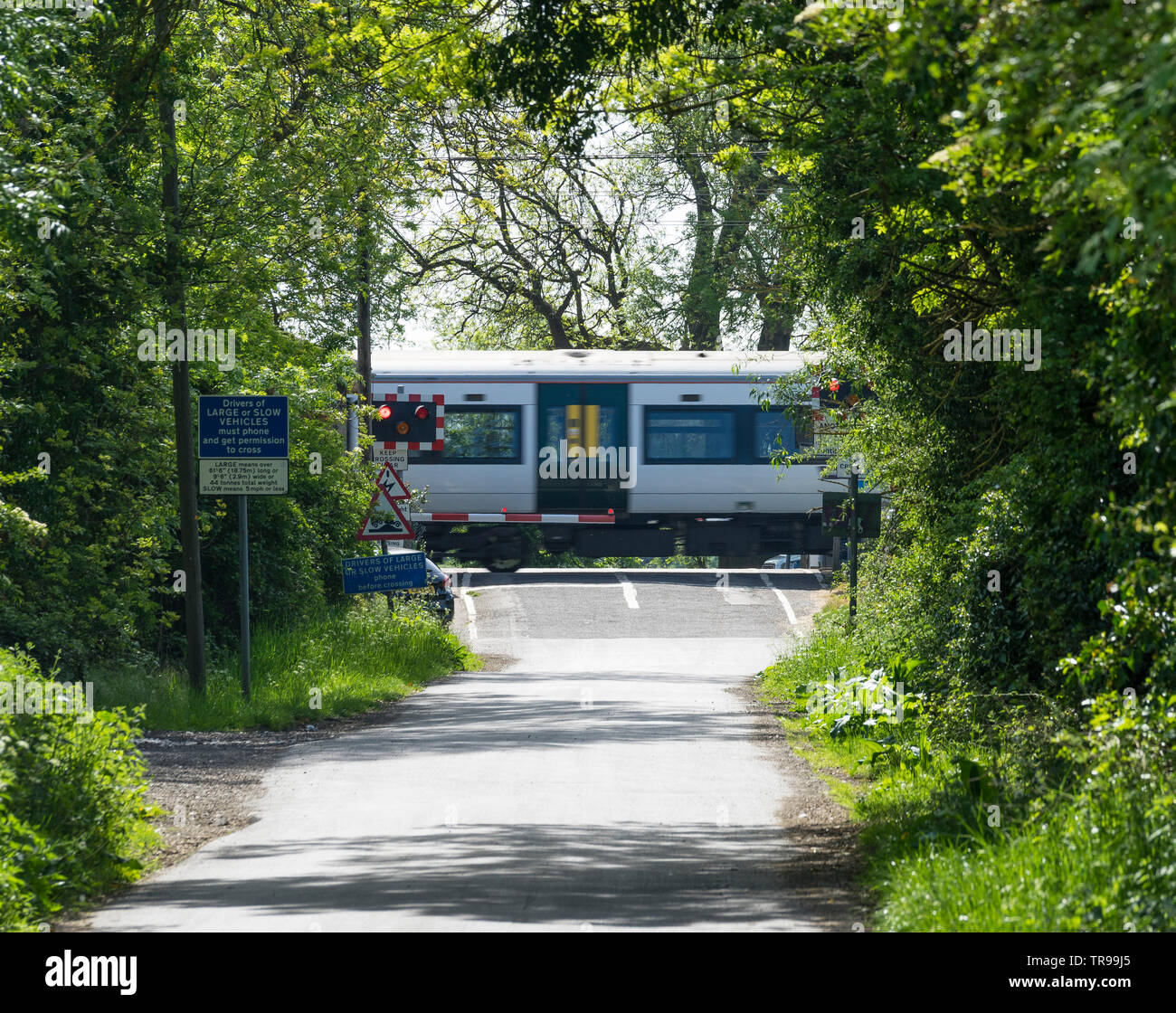 Milton level crossing hi-res stock photography and images - Alamy