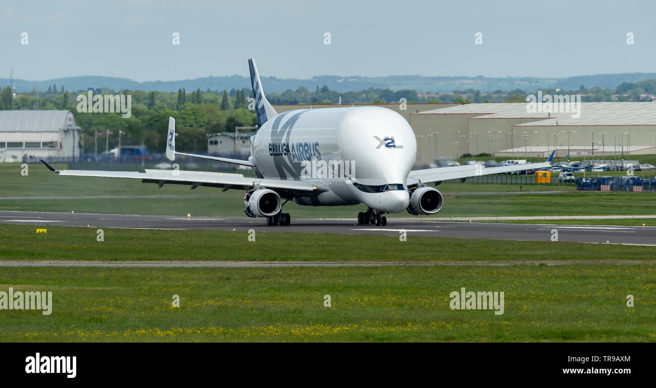 Two a350 xwb wings hi-res stock photography and images - Alamy