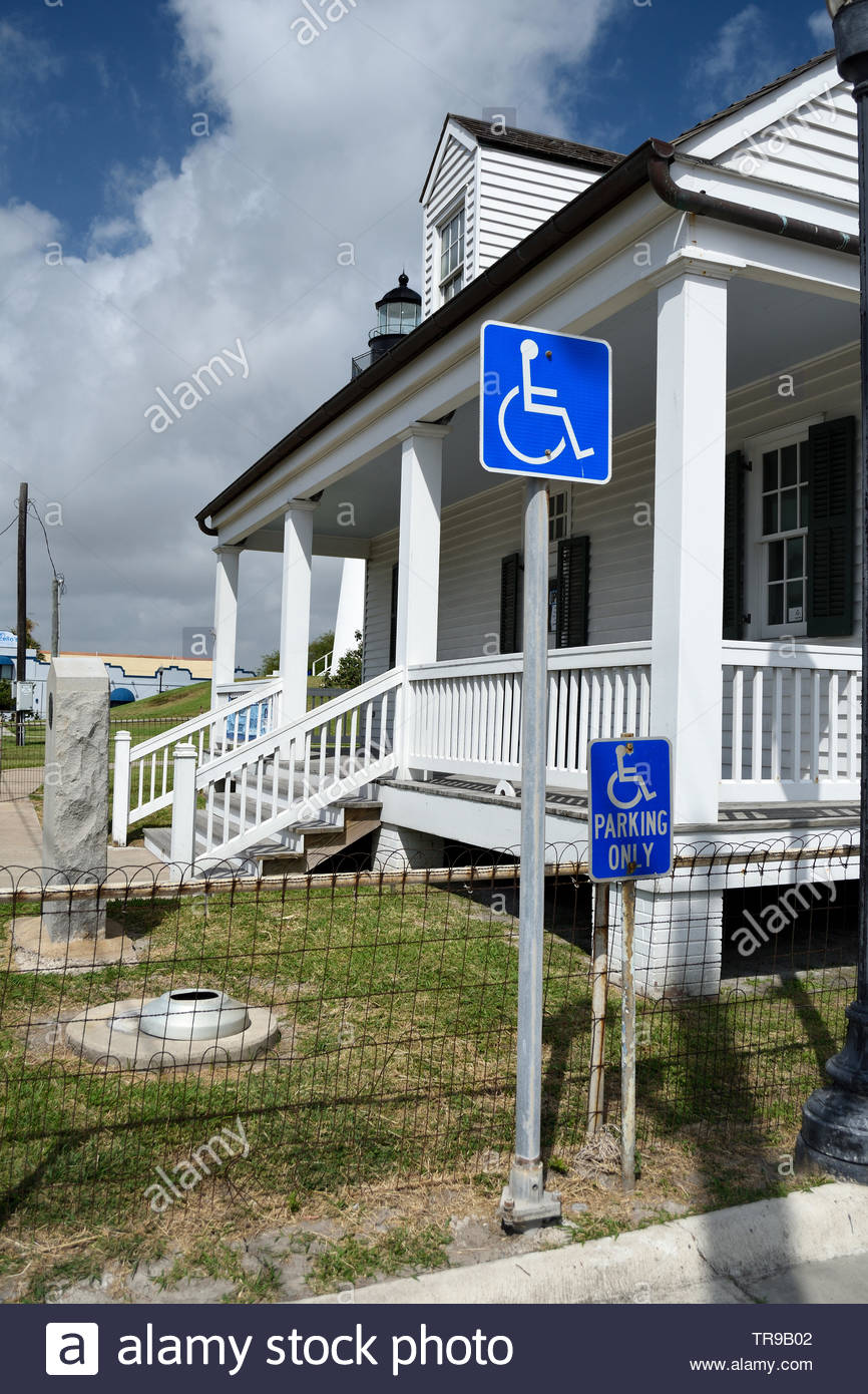 Blue Handicapped Parking Signs High Resolution Stock Photography and ...