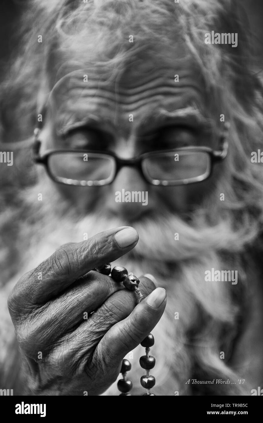 Prayer beard hi-res stock photography and images - Alamy