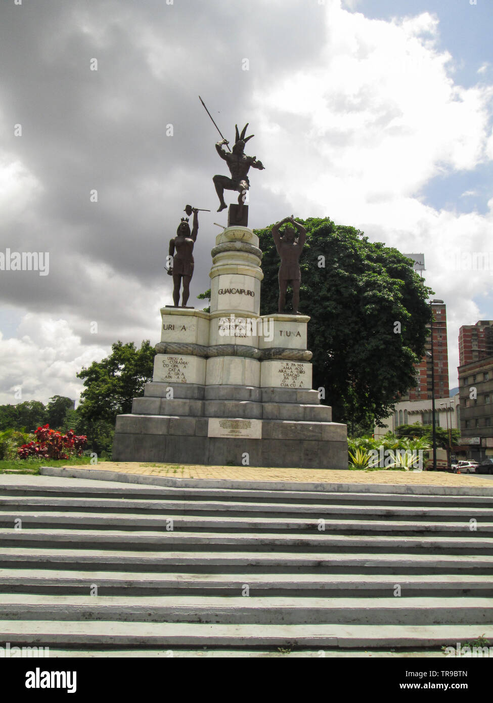 Guaicaipuro indigenous statue hi-res stock photography and images - Alamy