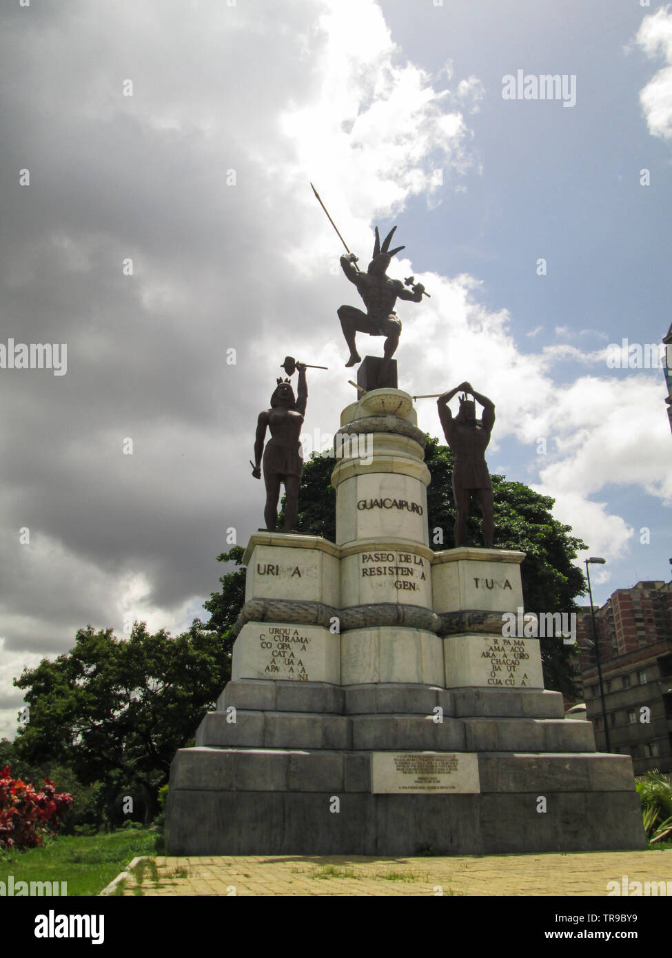 Guaicaipuro indigenous statue hi-res stock photography and images - Alamy