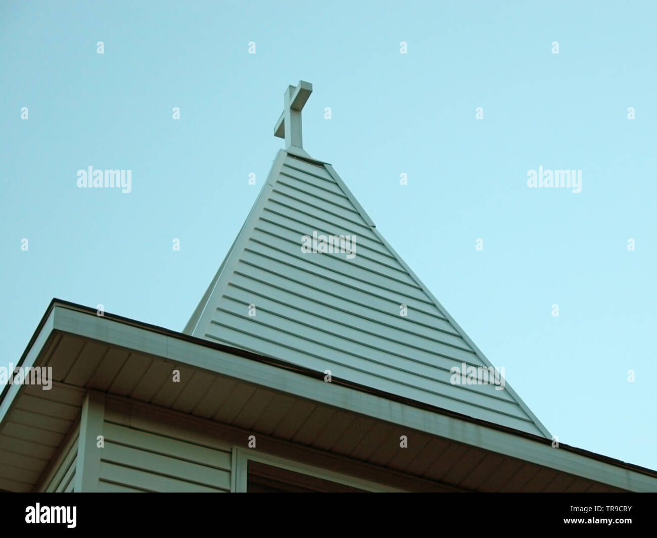 Cross on a Baptist church Stock Photo - Alamy