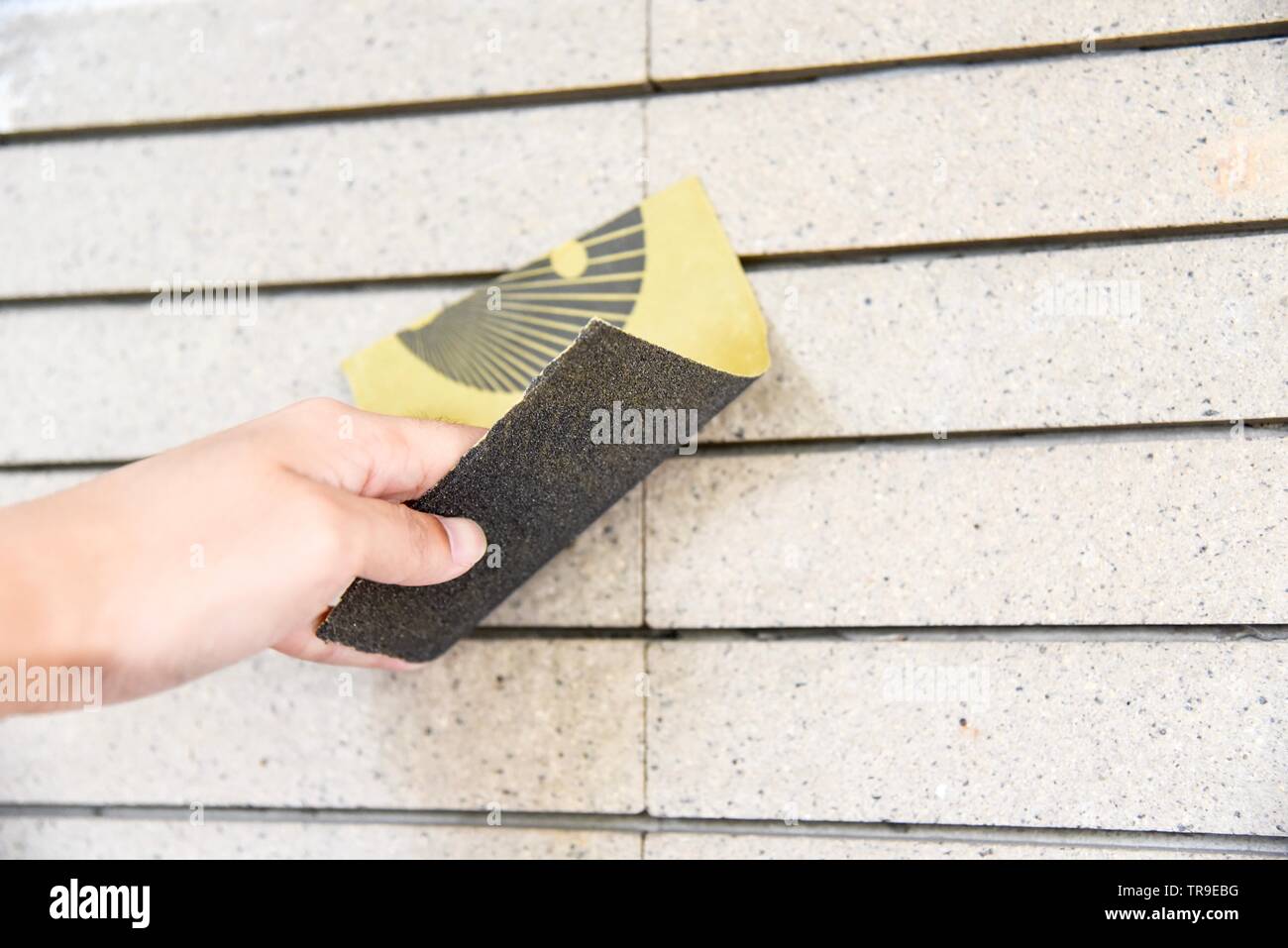 Smoothing sand hi-res stock photography and images - Alamy