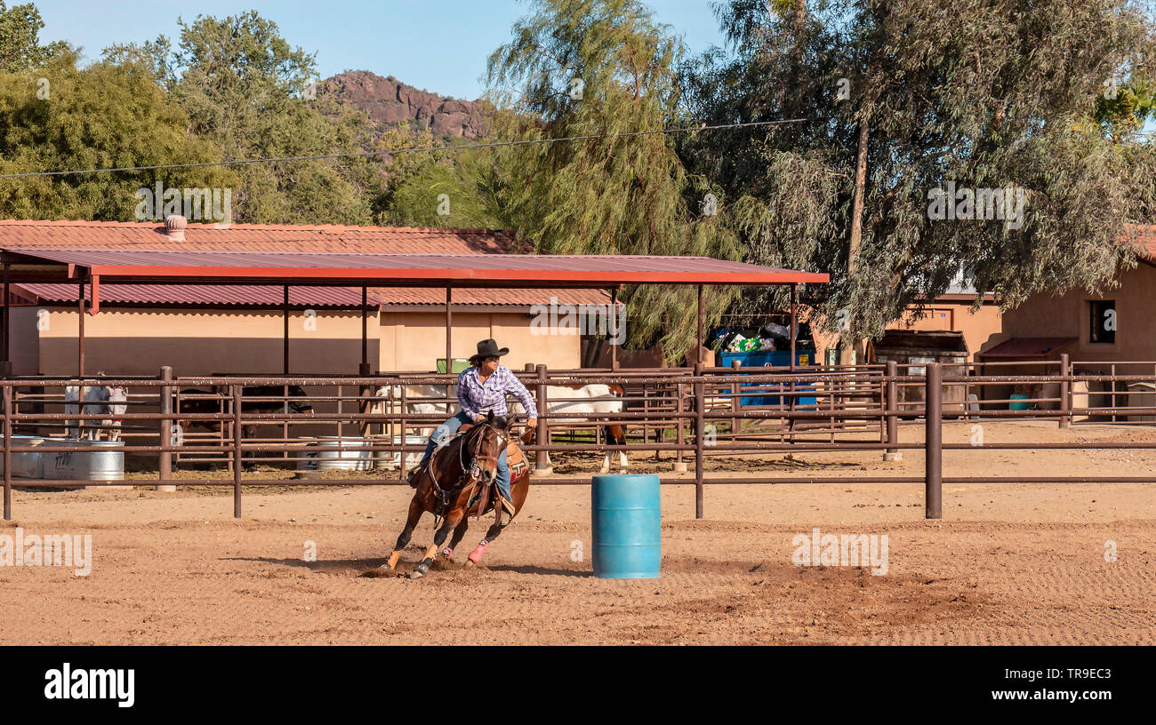 Barrel race hi-res stock photography and images - Alamy