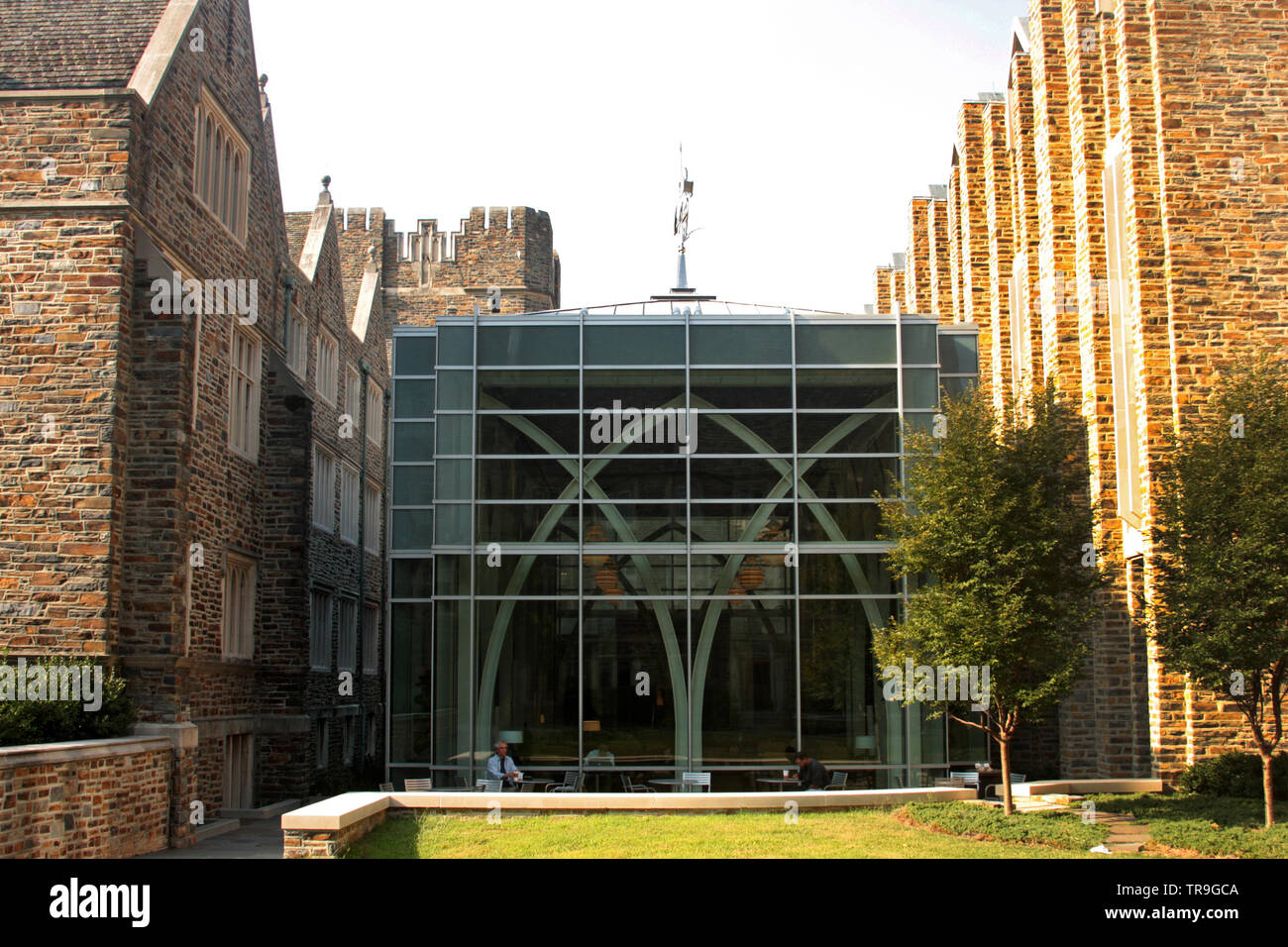 New and old architecture at Perkins Library in the campus of Duke ...