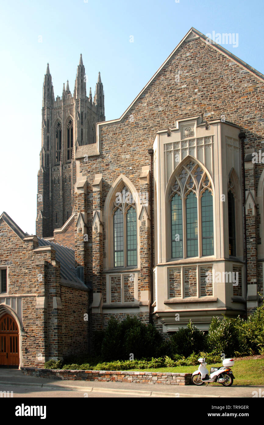 Traditional school building exterior hi-res stock photography and ...