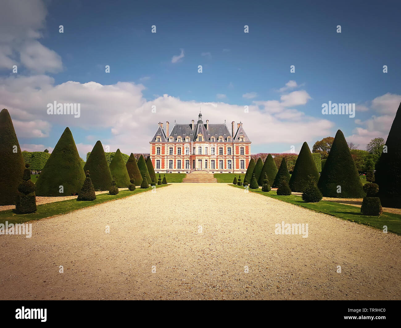 Building france house museum hi-res stock photography and images - Alamy