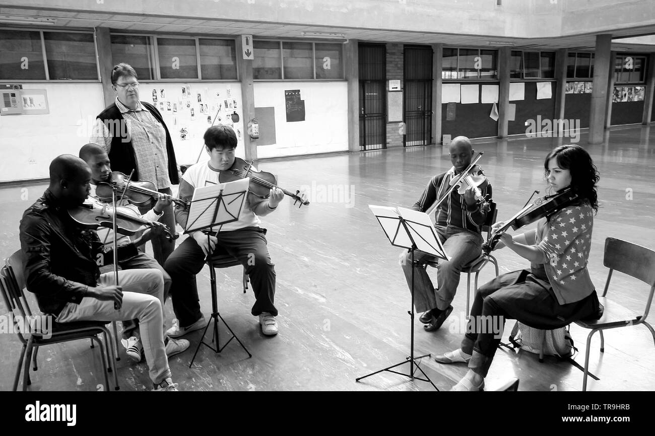 Asian pupil classroom Black and White Stock Photos & Images - Alamy