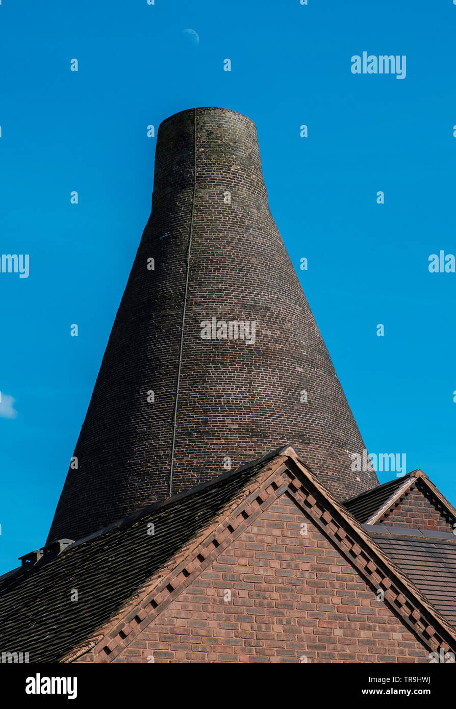 The Red House Glass Cone, Stourbridge, West Midlands, England, Europe ...