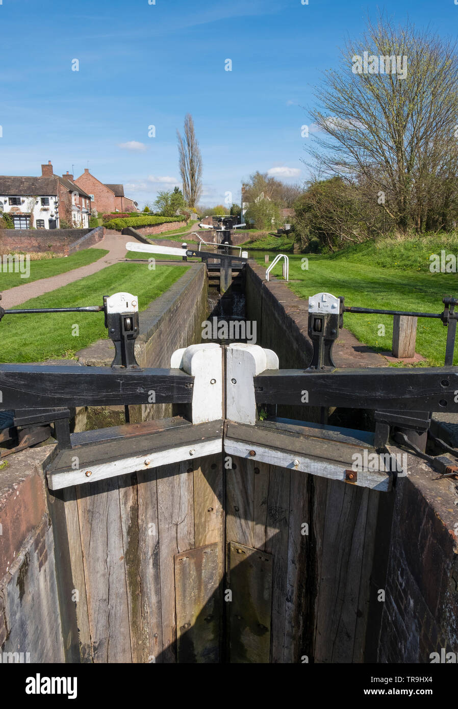 Graffiti on canal locks hi-res stock photography and images - Alamy
