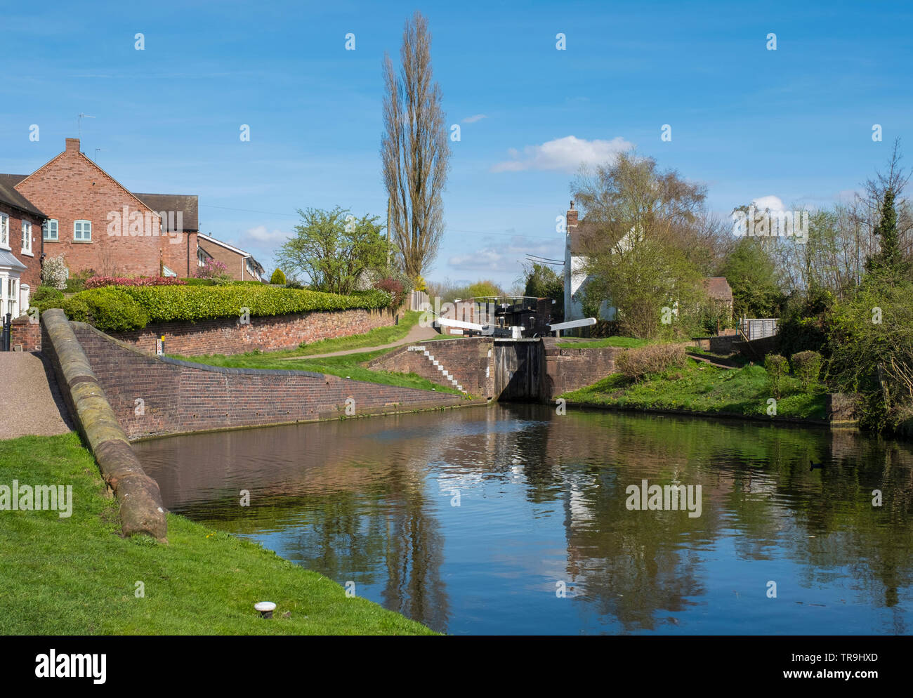 Graffiti on canal locks hi-res stock photography and images - Alamy