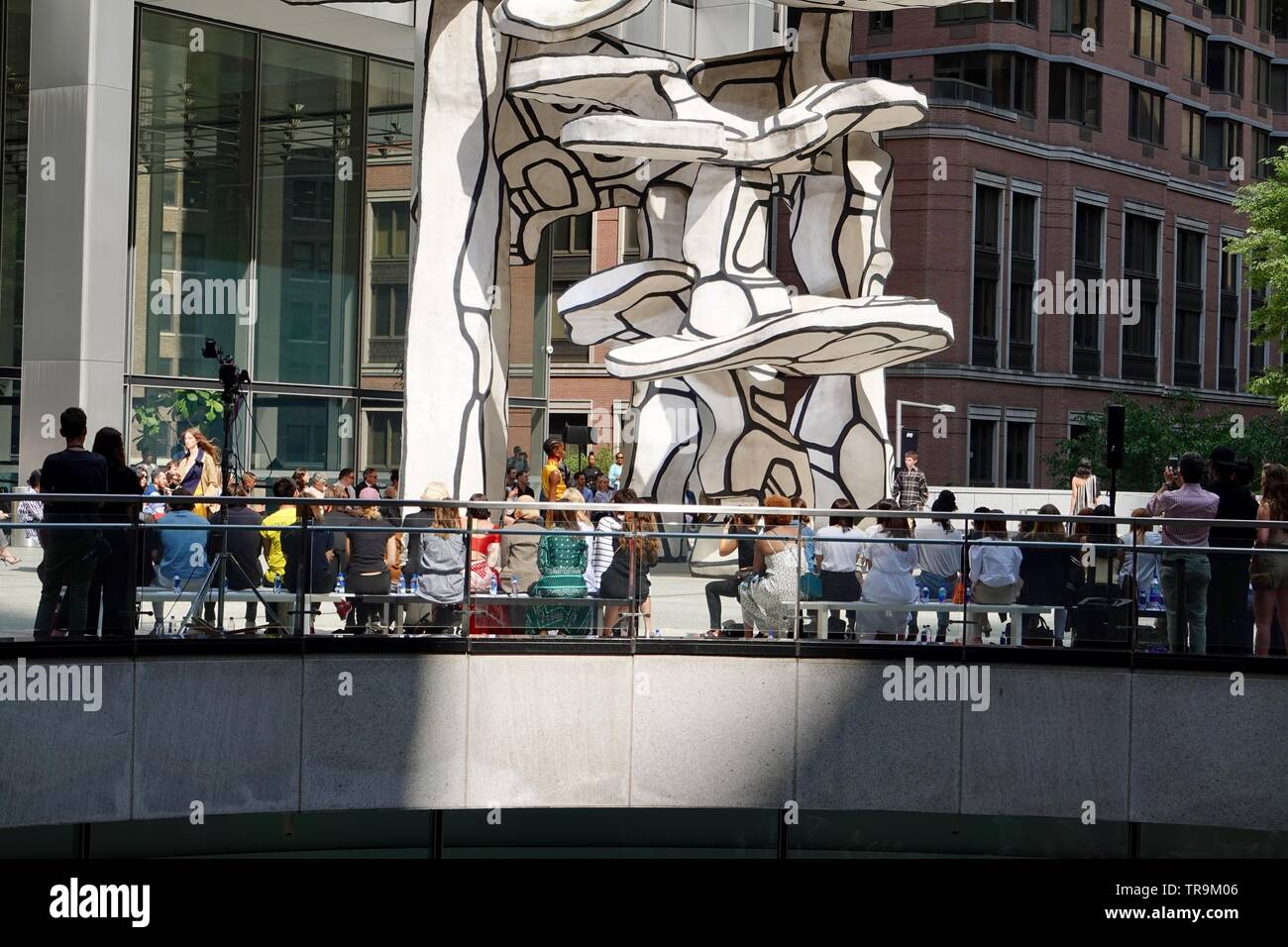 Outdoor fashion show hi-res stock photography and images - Alamy