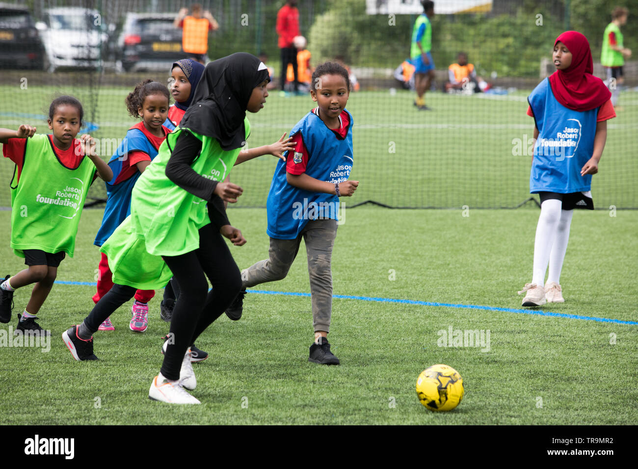 Muslim women and children hi-res stock photography and images - Alamy