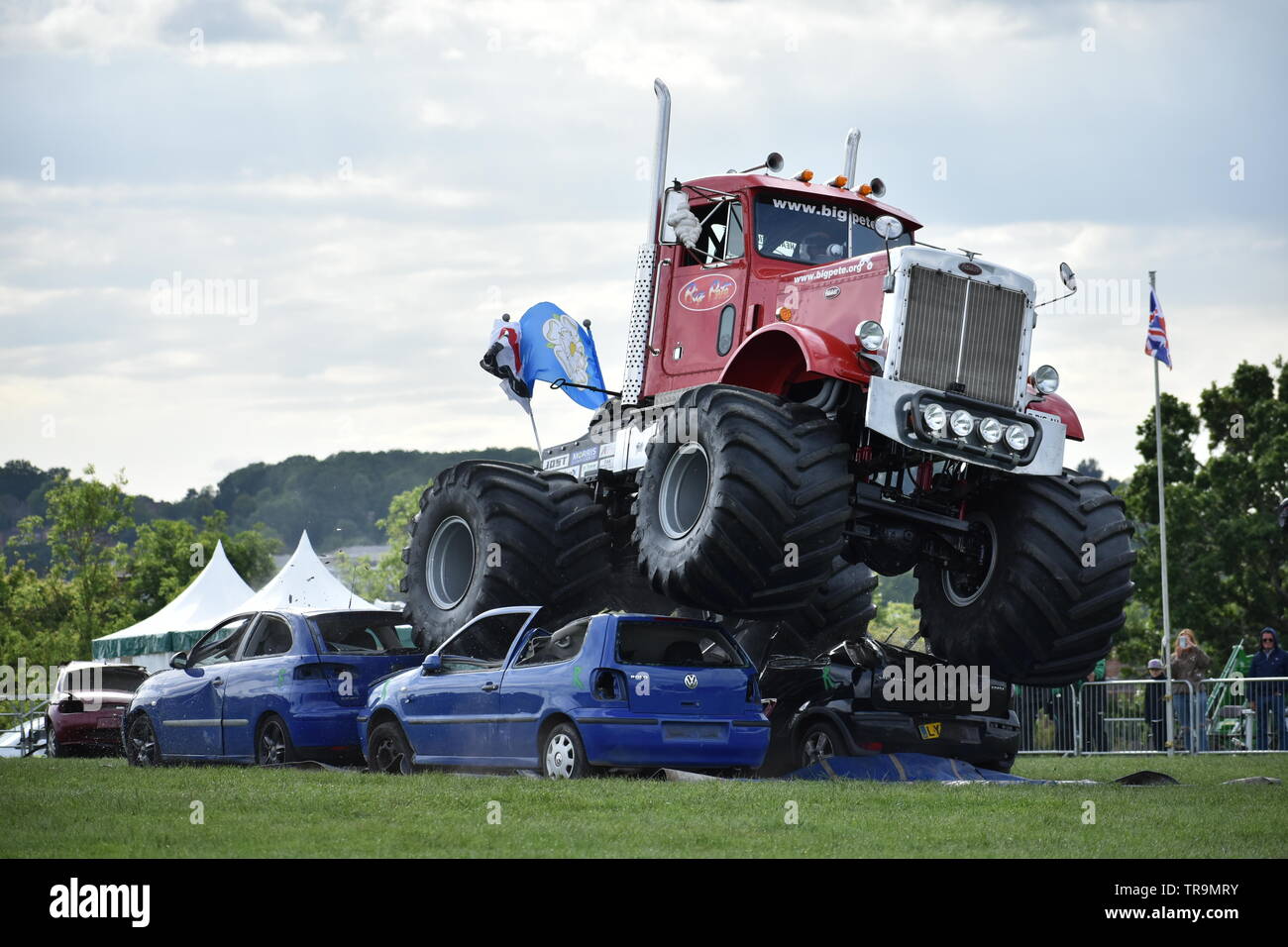 Monster truck red hi-res stock photography and images - Alamy