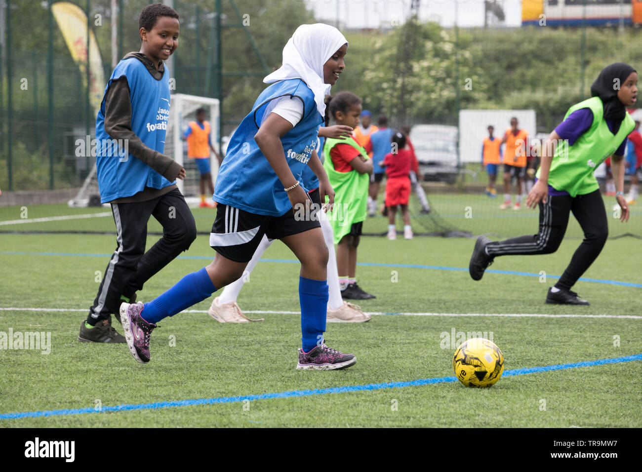 Children muslim boy hi-res stock photography and images - Alamy