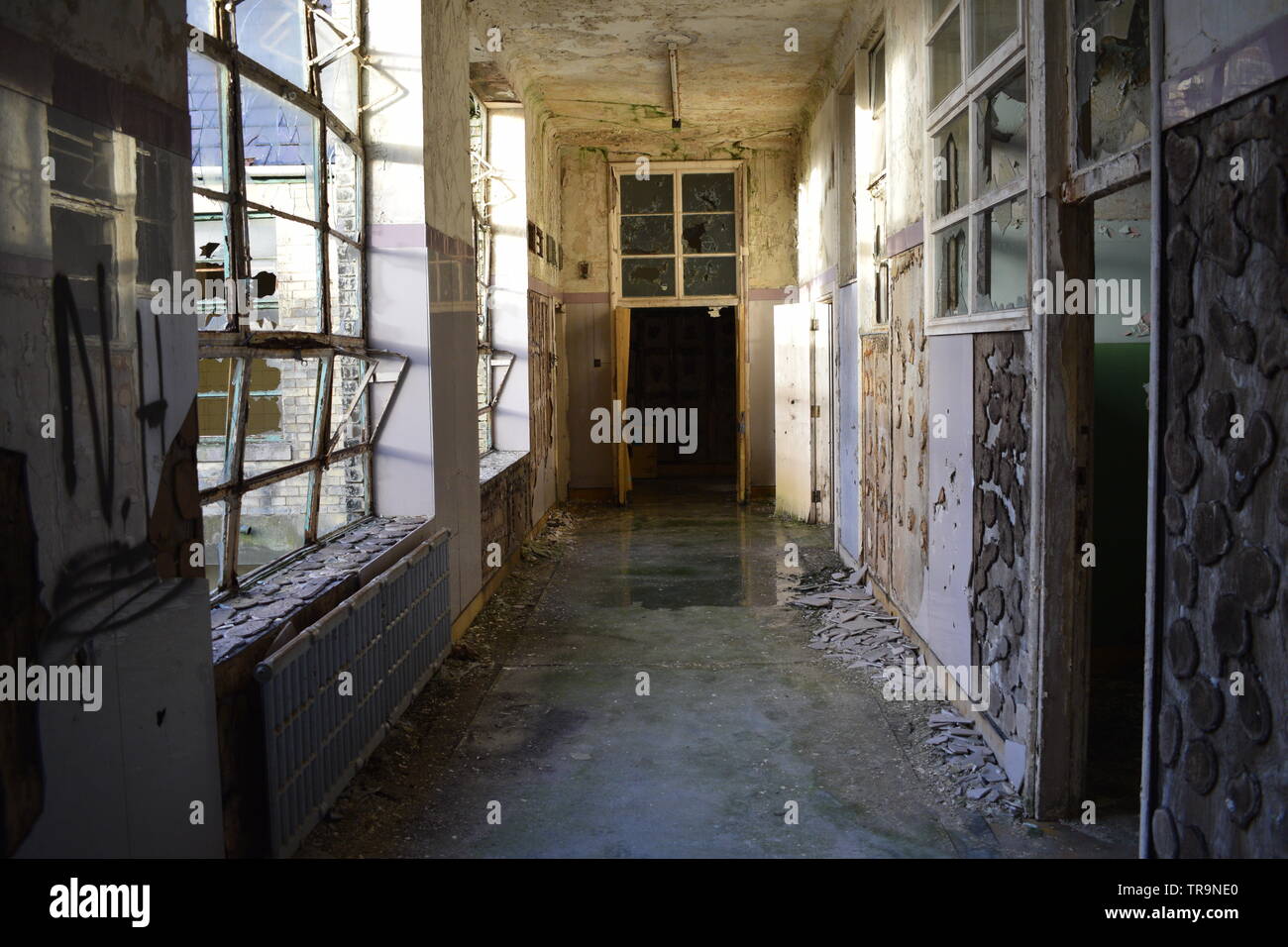 Derelict victorian building hi-res stock photography and images - Alamy