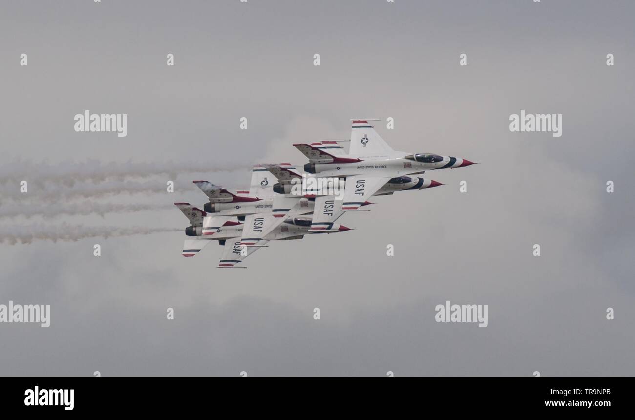 The USAF Thunderbird F-16 Display Team Stock Photo - Alamy