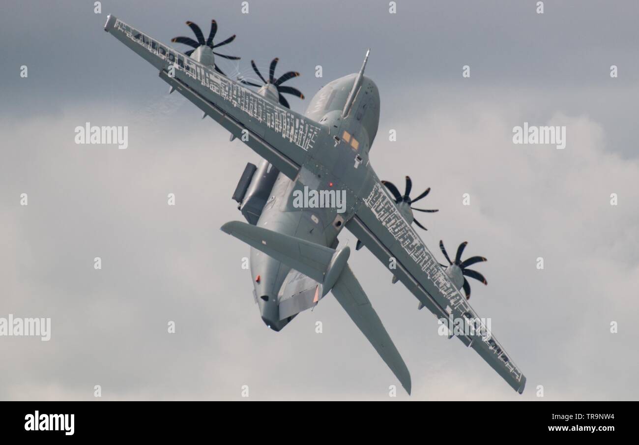 Royal air force airbus a400m atlas hi-res stock photography and images ...