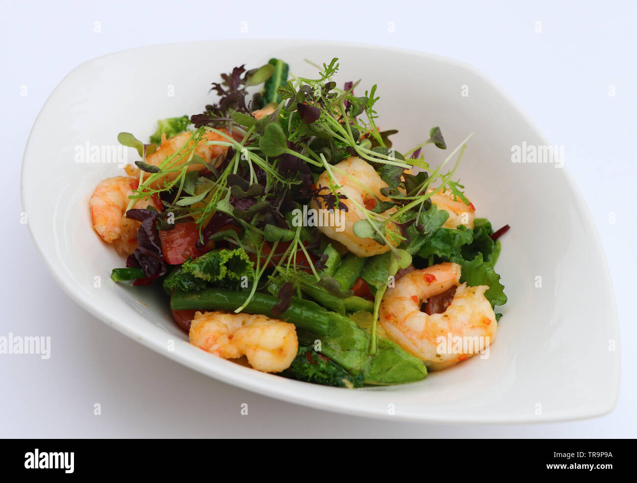 poach prawns and green leaves salad Stock Photo - Alamy