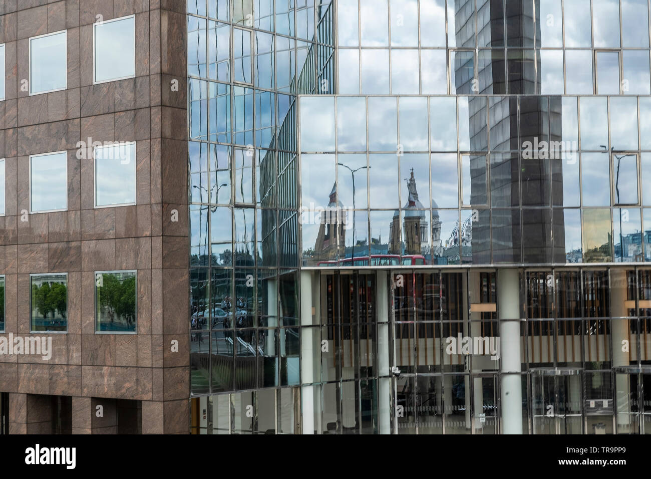 Reflections at London Bridge Stock Photo - Alamy