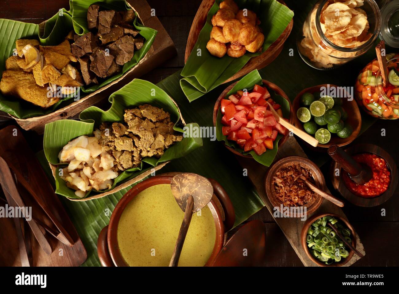Indonesian street food stall java hi-res stock photography and images ...