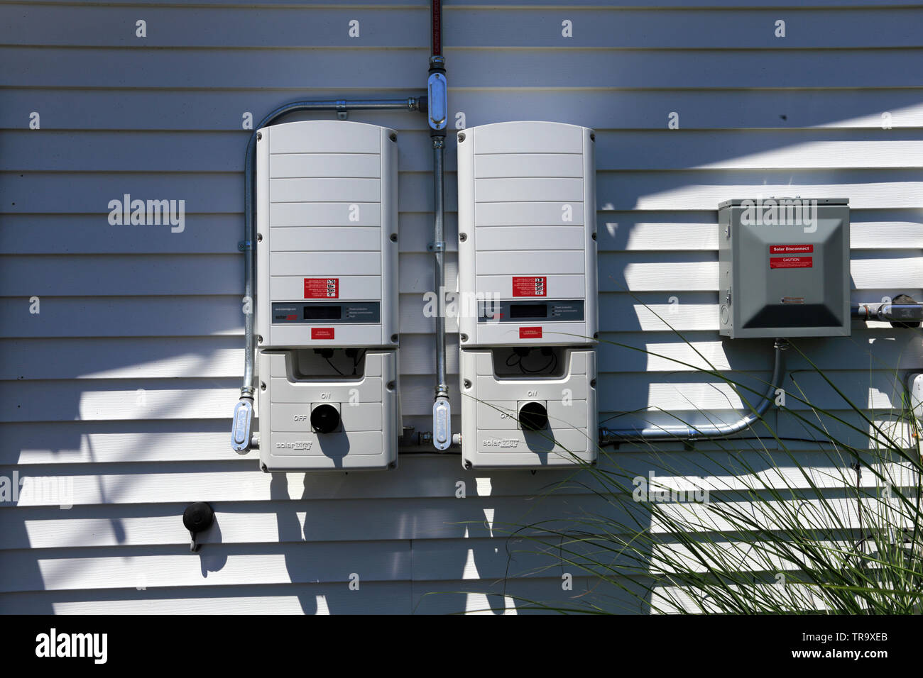 Inverters hi-res stock photography and images - Alamy