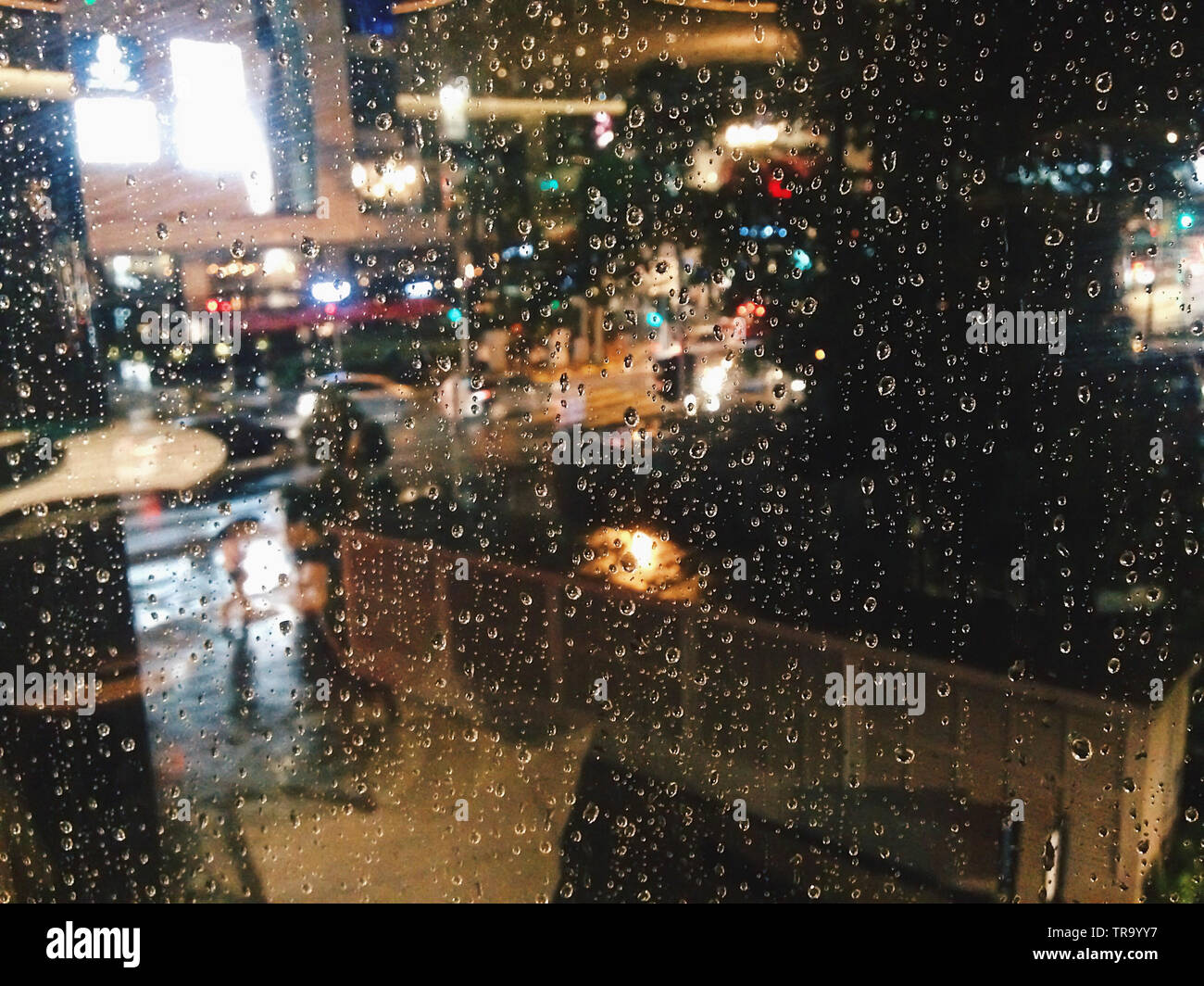 Shopping mall outside hi-res stock photography and images - Alamy