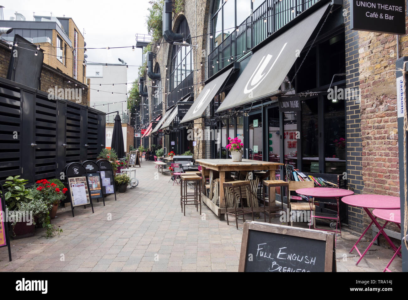 Old union street arches london hi-res stock photography and images - Alamy