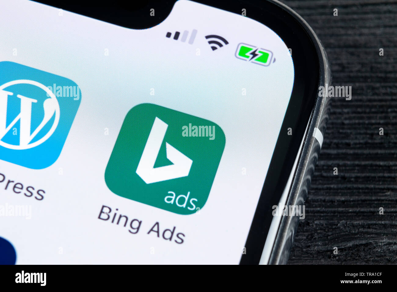 Microsoft advertising app hi-res stock photography and images - Alamy