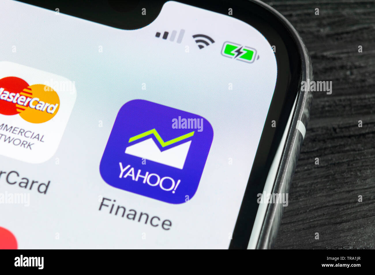 Yahoo finance icon hi-res stock photography and images - Alamy