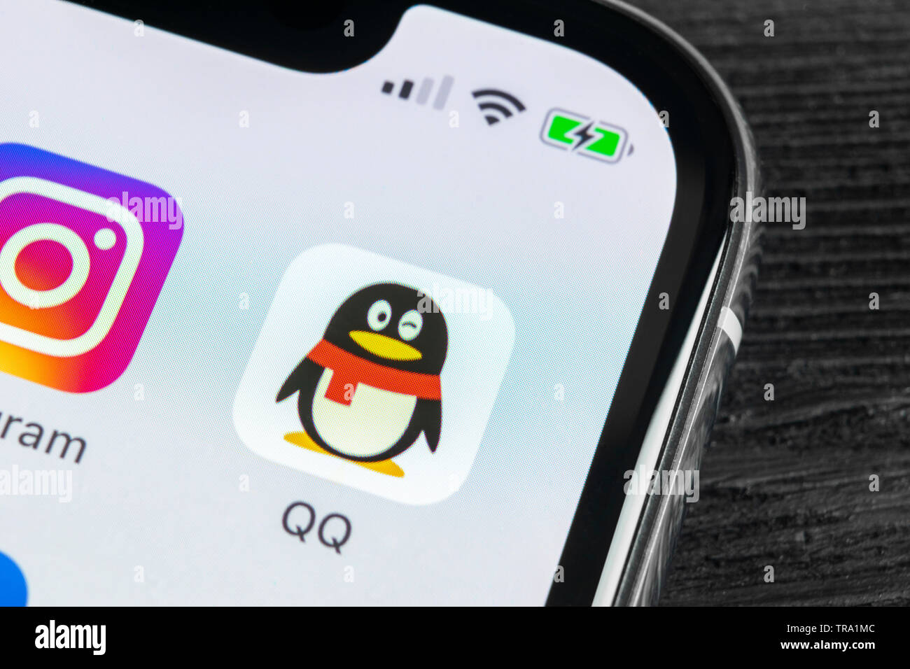 Qq app hi-res stock photography and images - Alamy