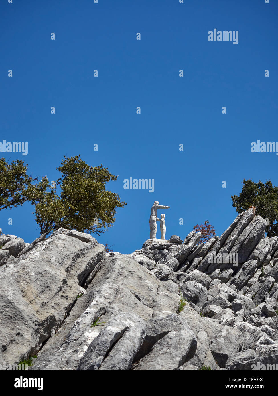 Forestry ranger and child statue hi-res stock photography and images ...